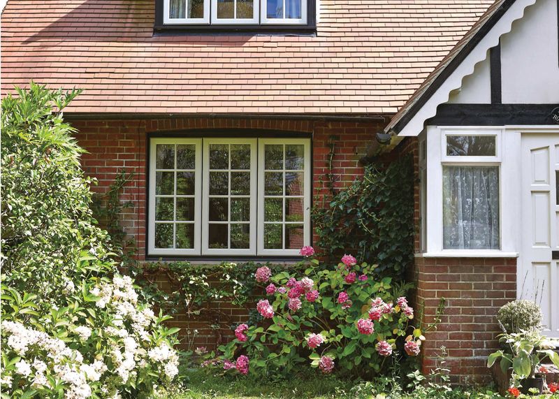 uPVC Windows - Modern Double Glazed Windows - REHAU