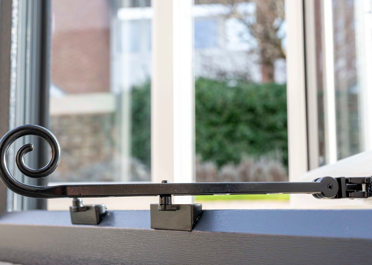 Rio Furniture - REHAU