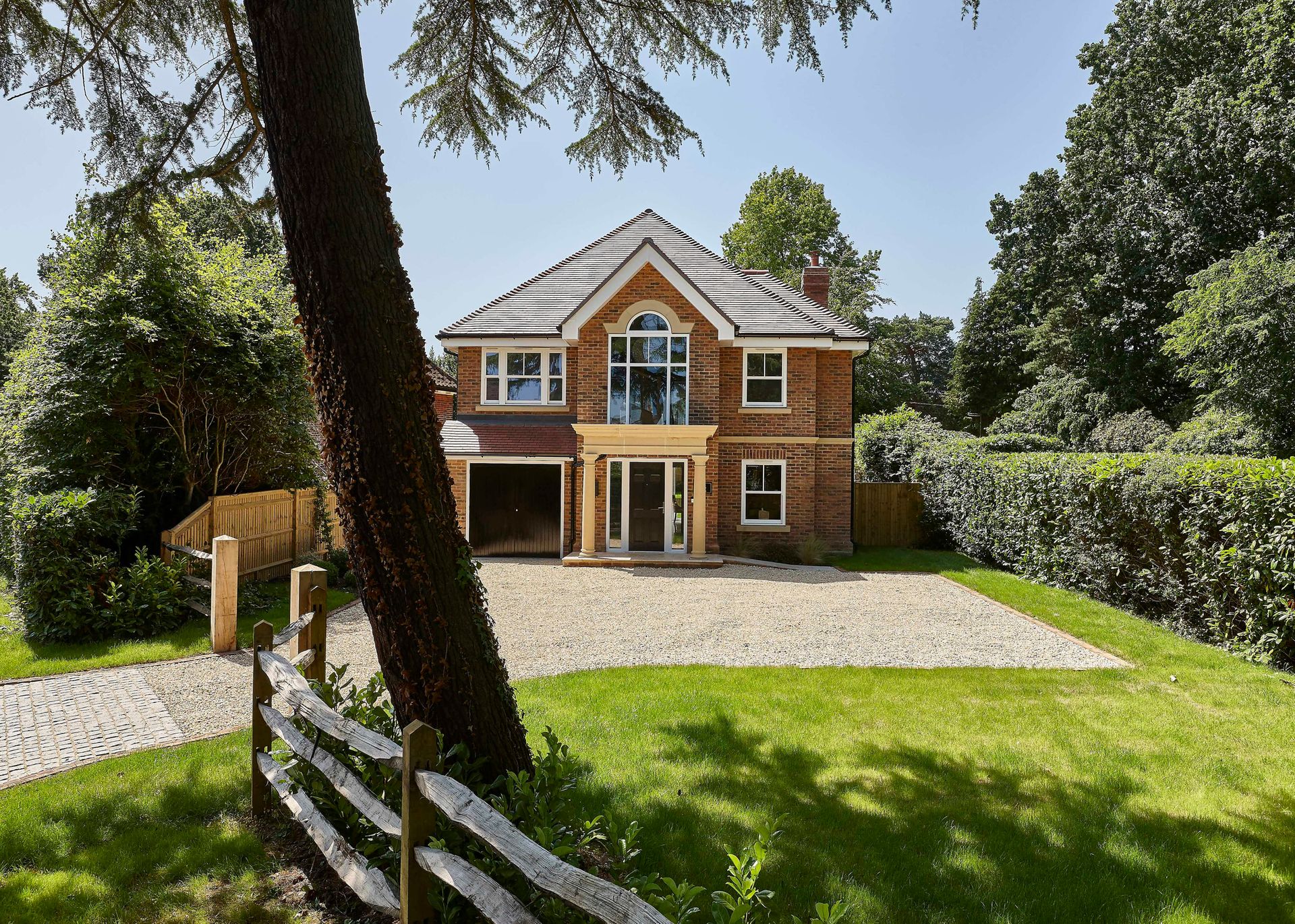 Heritage Vertical Sliding Windows - uPVC Sash Window - REHAU