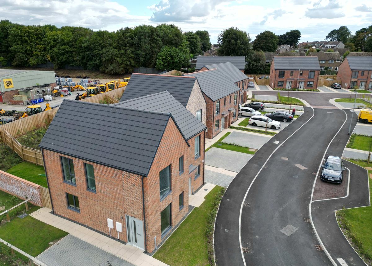 Salters Lane - Rio Flush Fit - REHAU