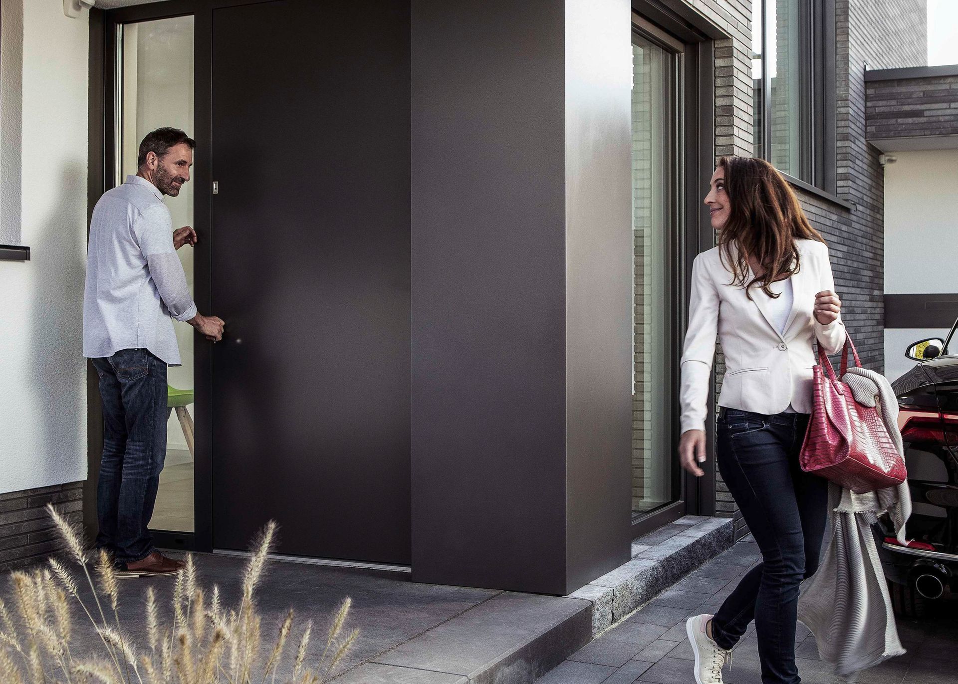 Fenster und Tür Zubehör | REHAU