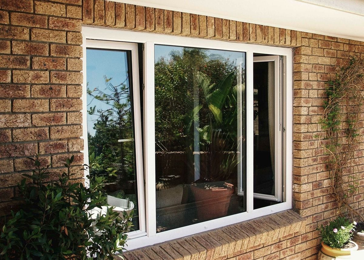 Fenêtre oscillo-battante : tout savoir sur ce type de menuiserie