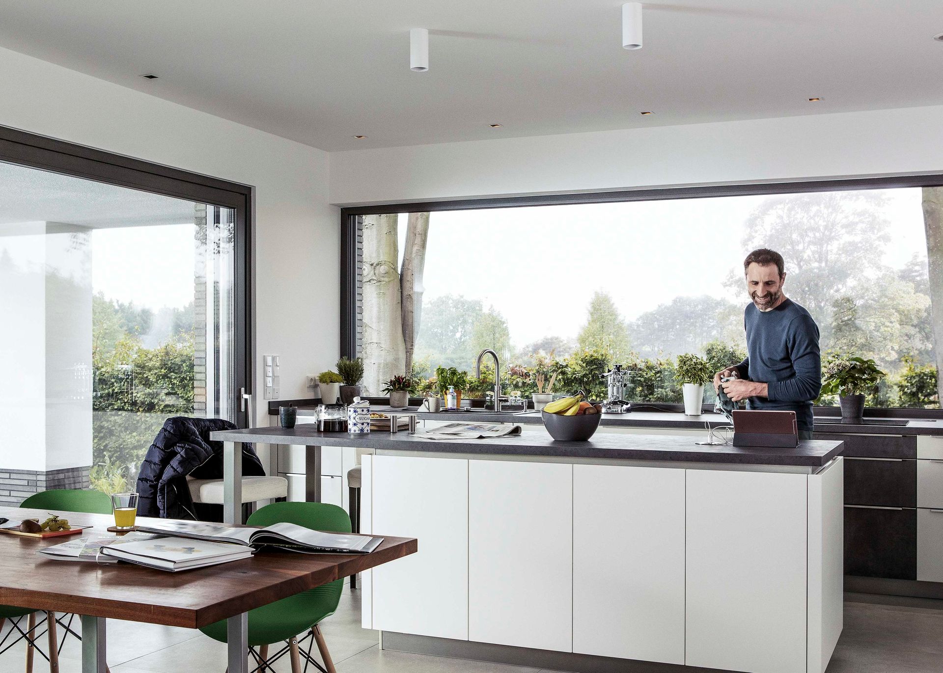 Fenster Anthrazit: Die Trendfarbe für Ihre Fenster | REHAU